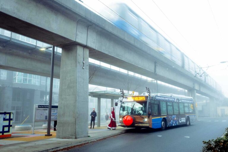 TransLink's Reindeer Bus 2025 - Vancouver Christmas